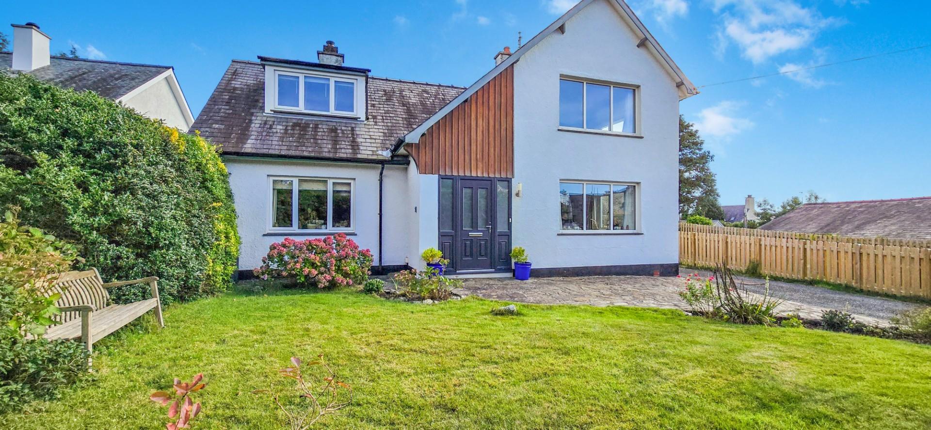 Tom Parry | Property Listings